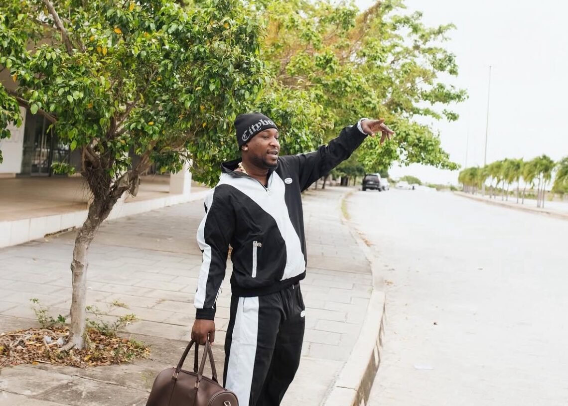 Joy Green Bio | Facts About Eva Green Twin Sister